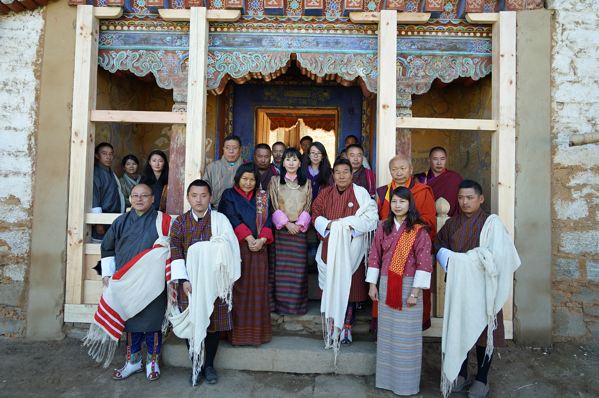 Her Majesty Gyalyum Tseyring Pem Wangchuk Visits Palace Project Site ...